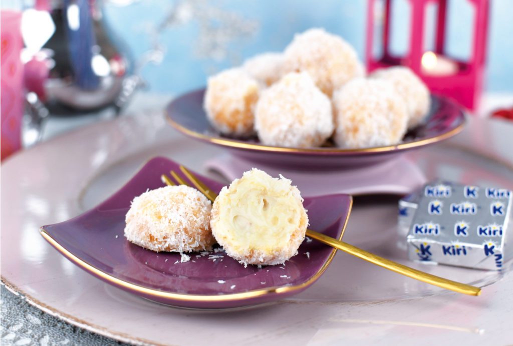 Boules coco avec fromage Kiri - Les bonnes recettes Kiri